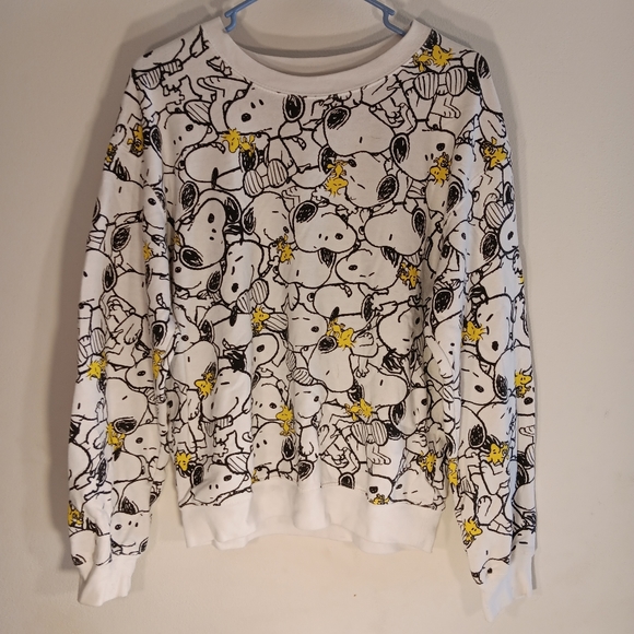Peanuts | Tops | Snoopy And Tweety Peanuts Aop Sweatshirt Size Med 79 ...